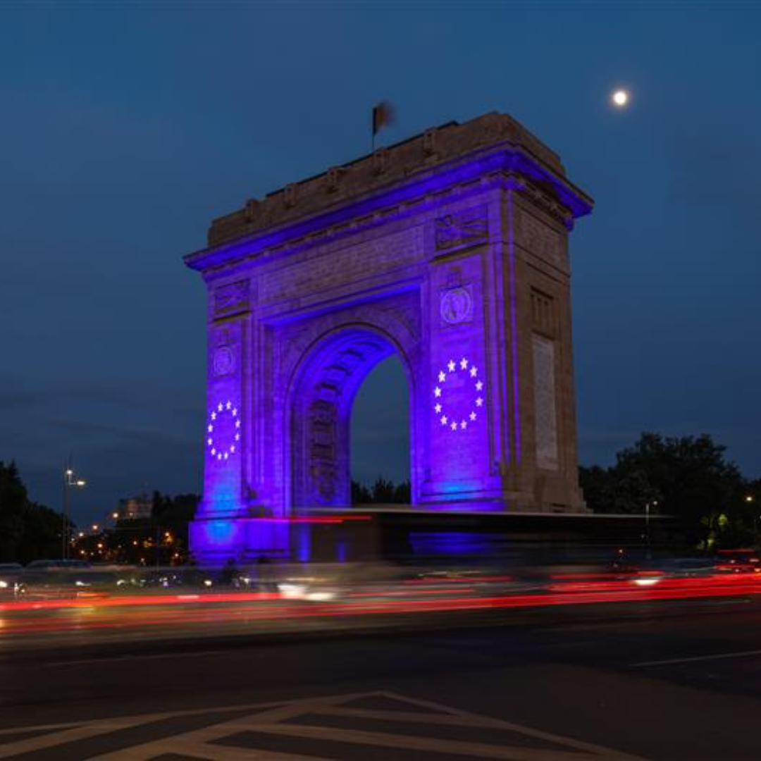 European Commission: "From illuminated landmarks to open doors, Europe ...